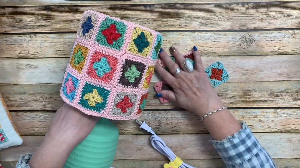 Crochet Lamp Shade & Granny Square Jar Free Pattern - The Patterns